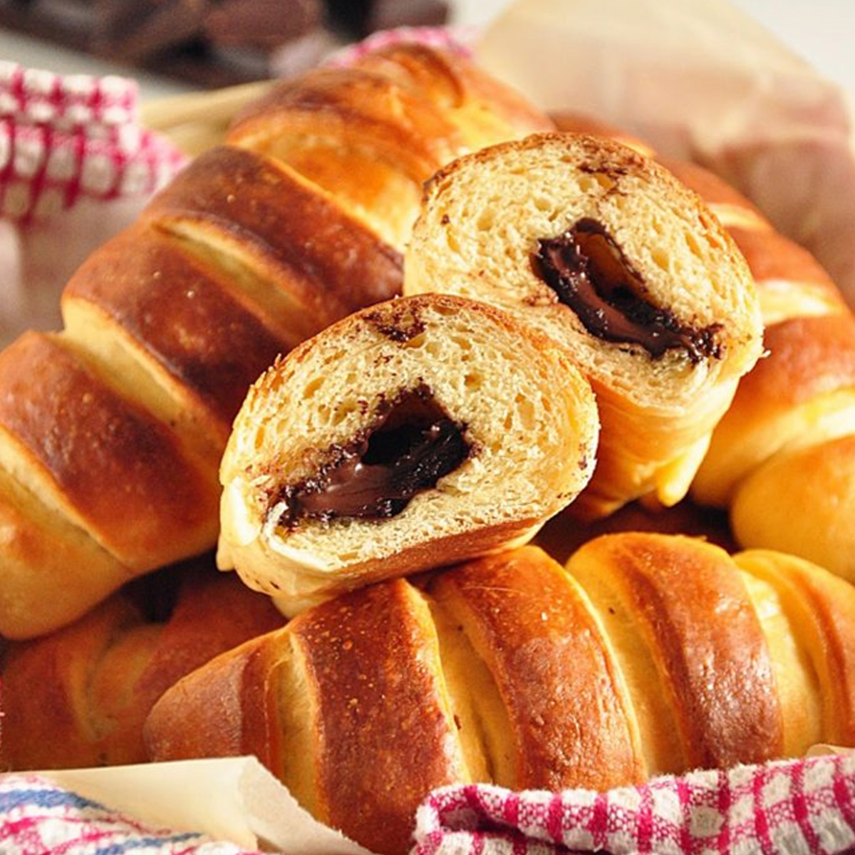 Chocolate Bread Roll for Every Occasion 🥰
